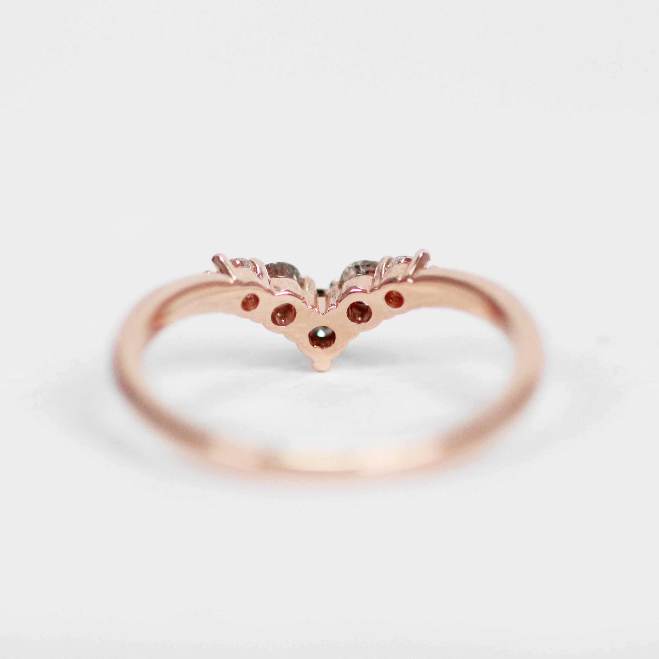 Rhiannon - Contour V-Shape Diamond Band with Gray Diamonds in Your Cho ...